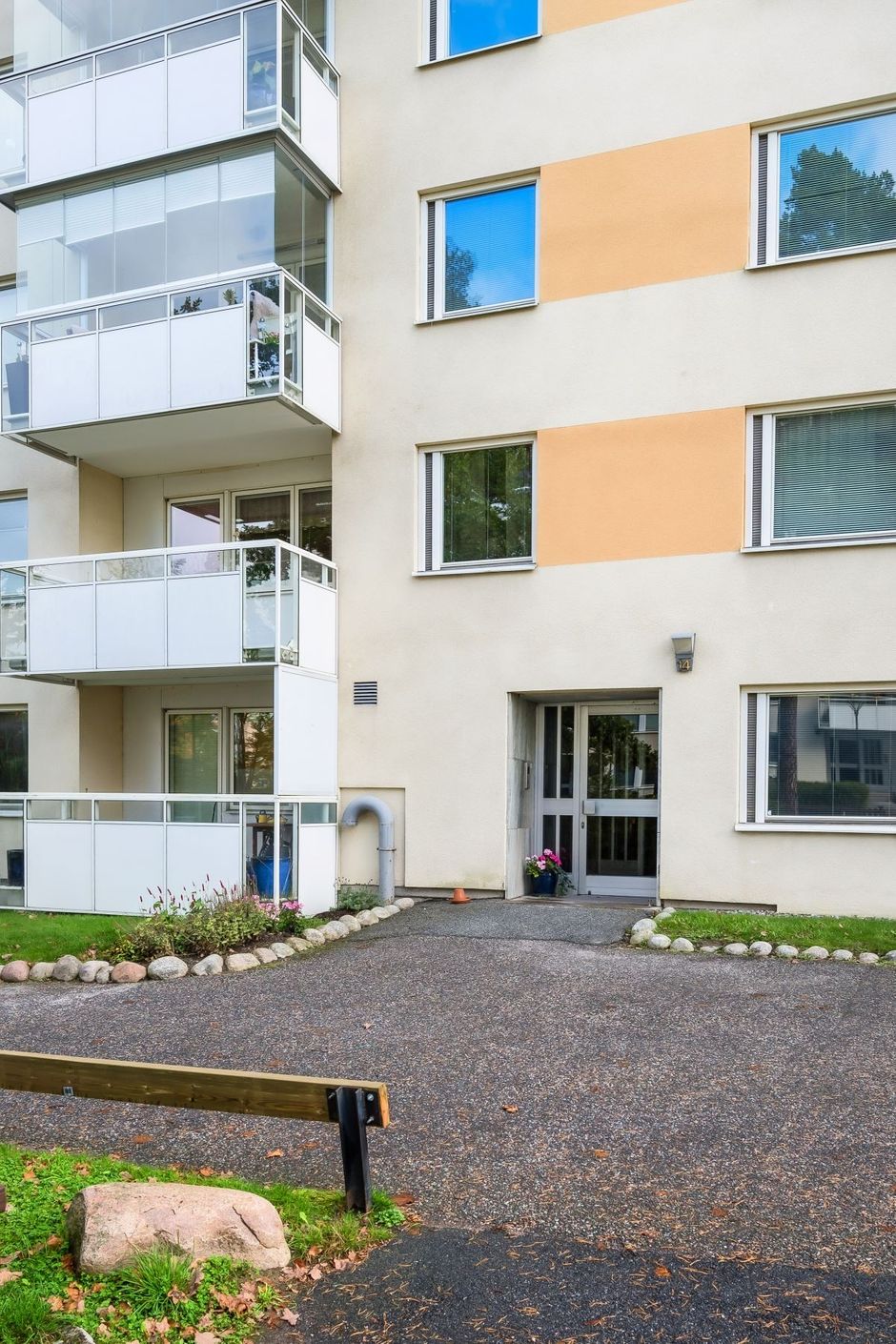 Jungfrudansen 16 - Huvudsta, SOLNA - Bostadsrätt - HusmanHagberg