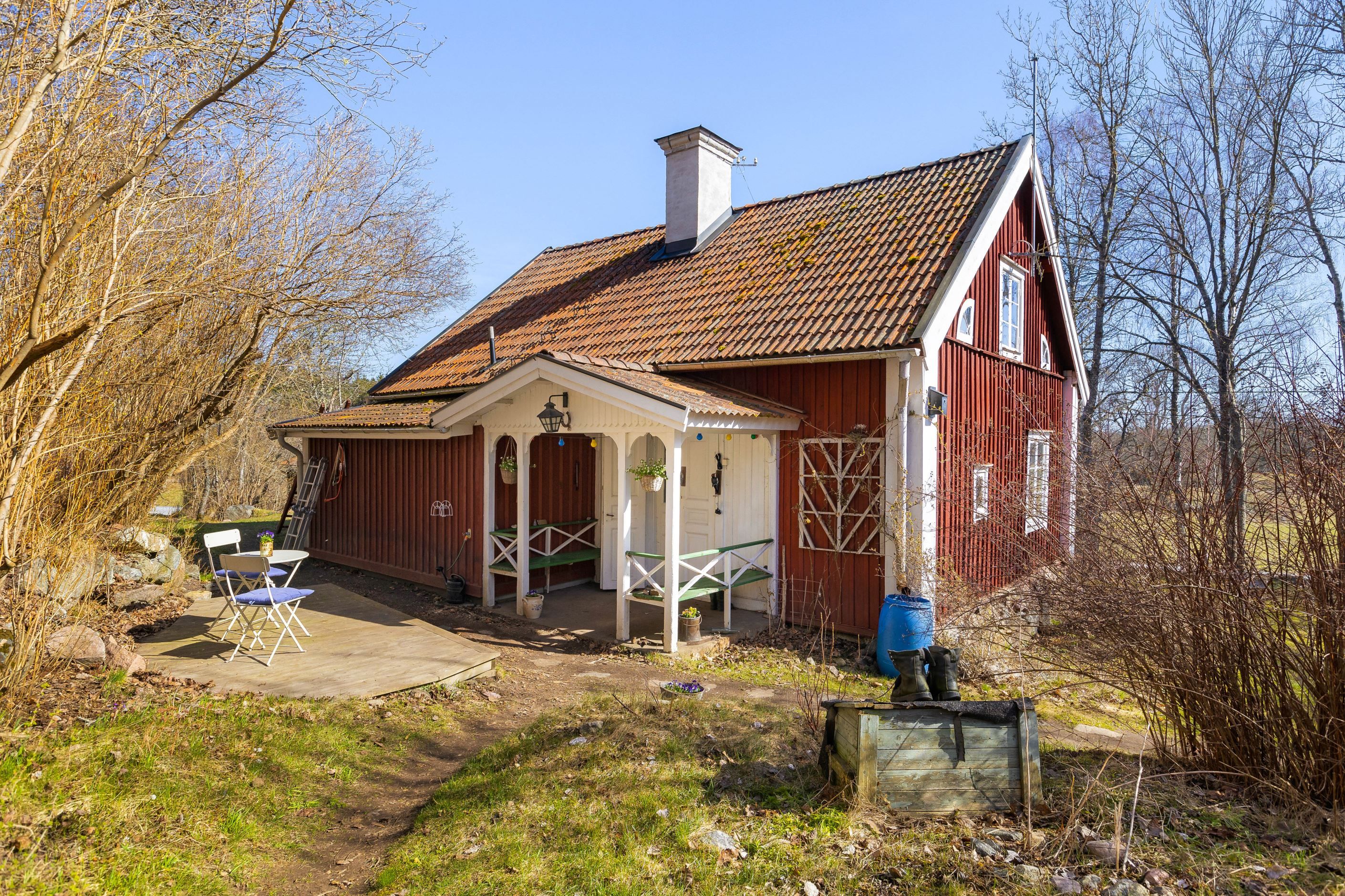 Charmig gård på landet med egen matkällare! - Roslags-Kulla Askesta 1 ...