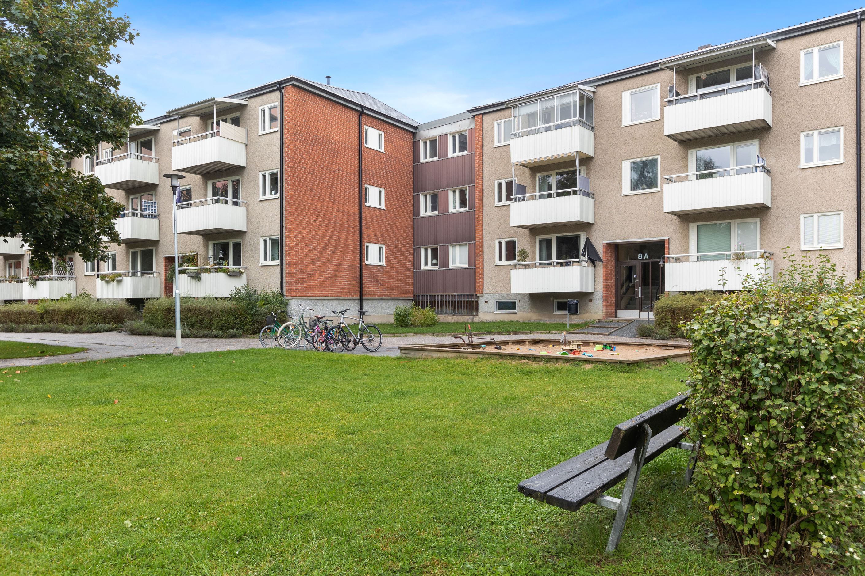 Västra banvägen 8A - Tuna, ÅKERSBERGA - Bostadsrätt - HusmanHagberg