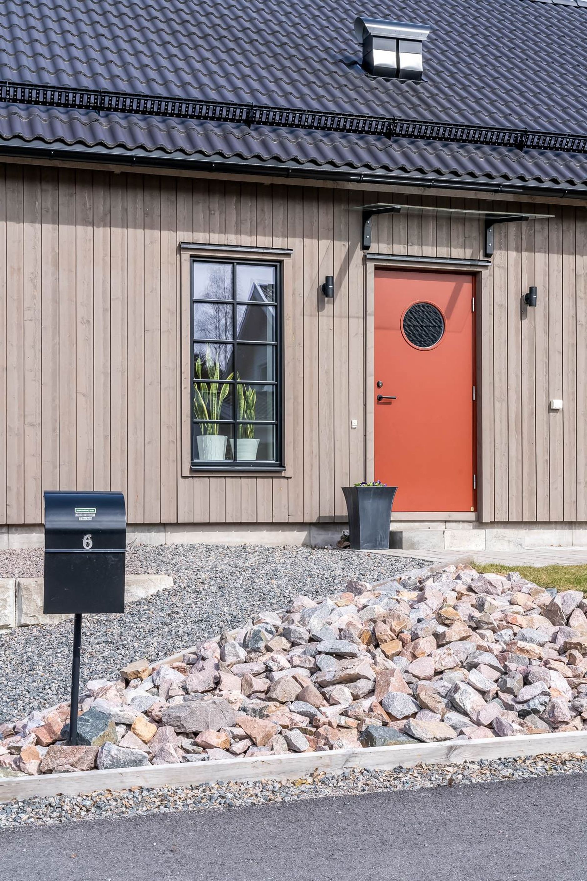 Modern stillfull villa på Galgberget med 5 rum och kök! En hörntomt mot ...